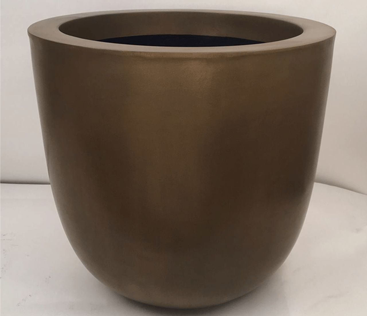 Curved Round Fiberglass Container – LDF Silk